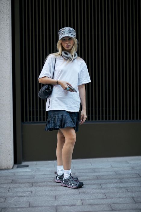 Millennial tuck ja paidan helman pukeminen vuonna 2024: kuvat näyttävät ...