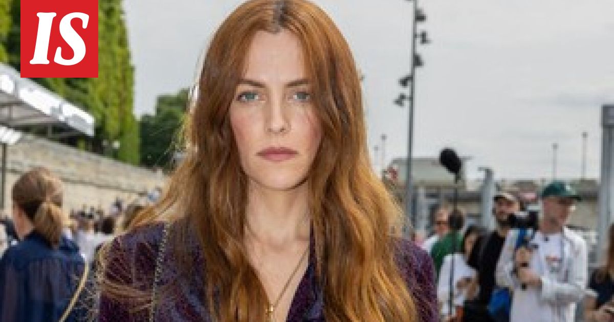 Elvis Presleyn lapsenlapsi Riley Keough kertoo lapsensa syntymästä ...