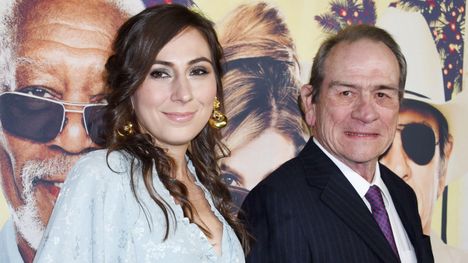 Näyttelijä Tommy Lee Jonesin tytär Victoria Jones löytyi kuolleena ...