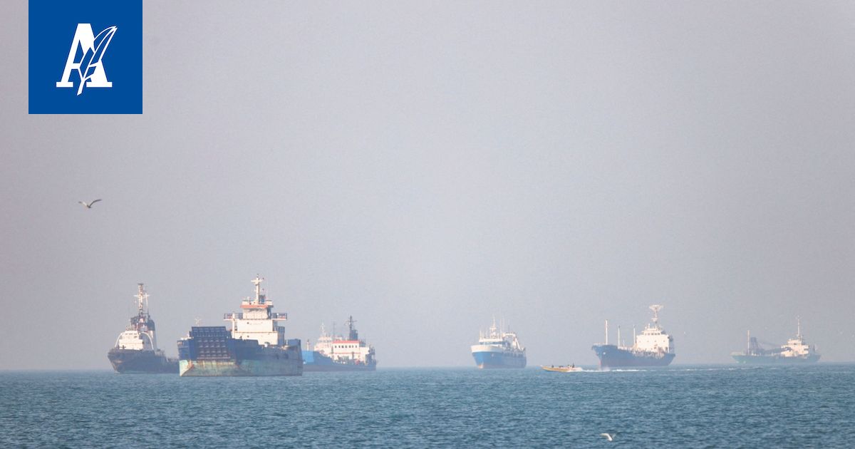 USA sanoo iskeneensä Iranin veneisiin – Iran kiistää