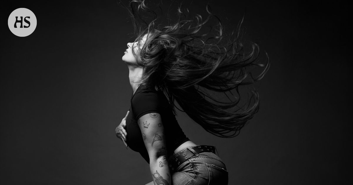 Häpesin isoja rintojani, sanoo tanssija Tinze ja riisuutuu ...