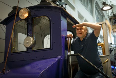 Pulkkisen luoja Jari Salmi sai lapsenlapsen ja maksaa velkaa - Ilta-Sanomat