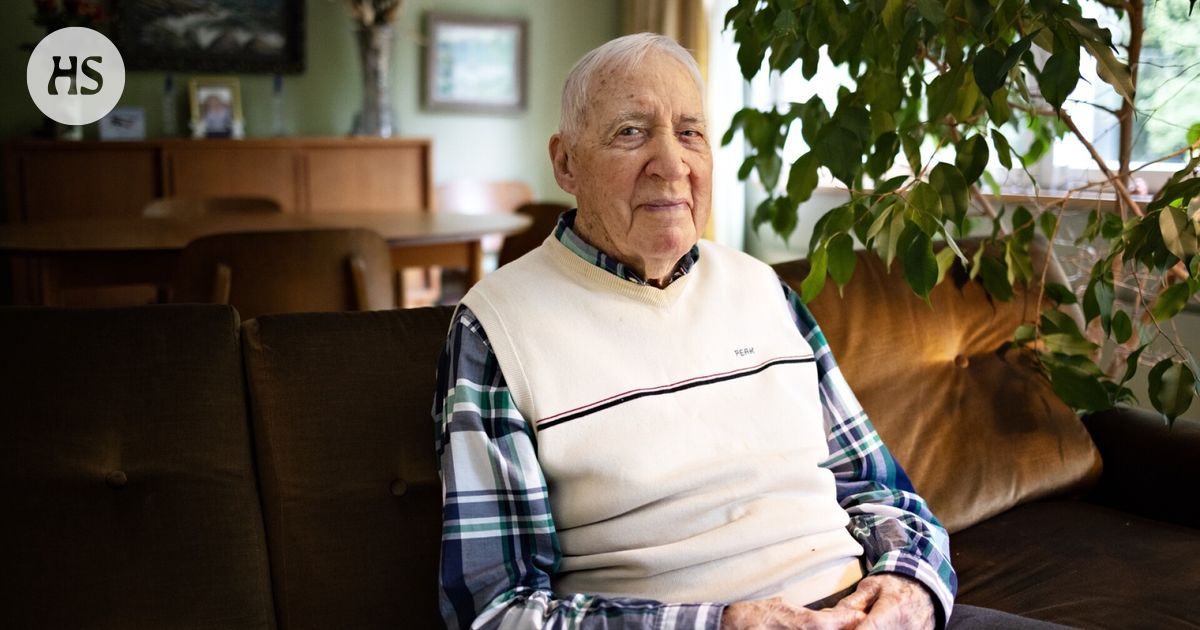 Viimeinen lentäjäveteraani Mauri Maunula kuoli 103-vuotiaana | HS.fi