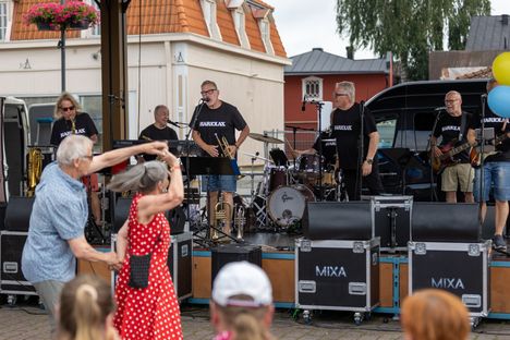 Onko raumalainen Hariolax Suomen vanhin toimiva tanssiyhtye ...