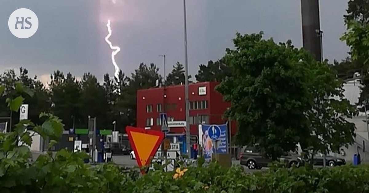 Ukkonen vyöryi Mäntyluotoon – katso lukijan kuvat | HS.fi