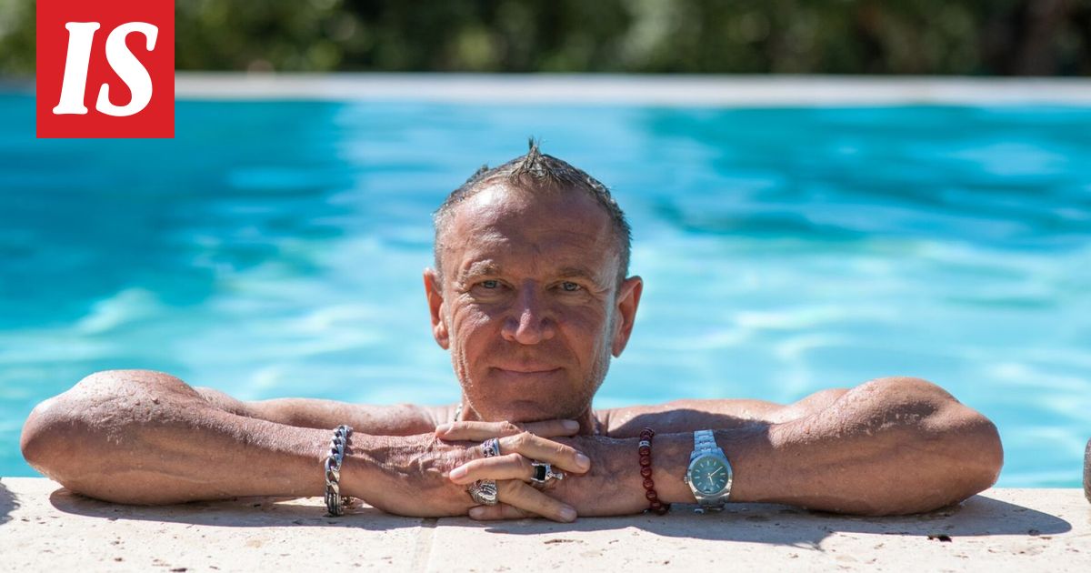 Renny Harlin avasi villejä vuosiaan: aiheuttiko naku-uinti Julia ...