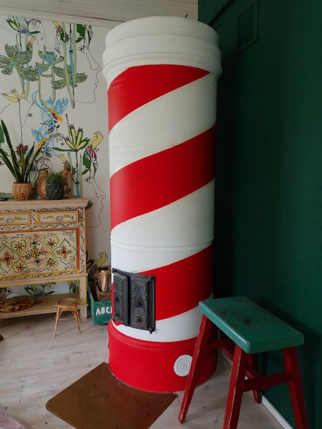 Koti kuin karamelli! 6 suomalaista esittelee värikkäät kotinsa - Ilta ...