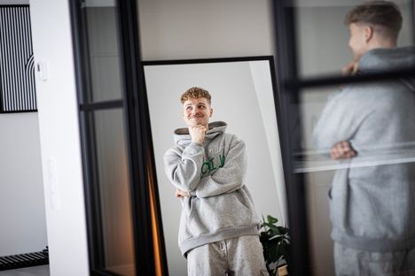 Weksi, eli Henry Weckström, avautuu perhetaustastaan Youtube-videolla ...