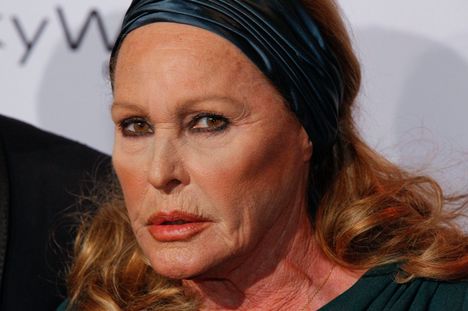 Ursula Andress on kaikkien aikojen ensimmäinen Bond-tyttö Dr No ...
