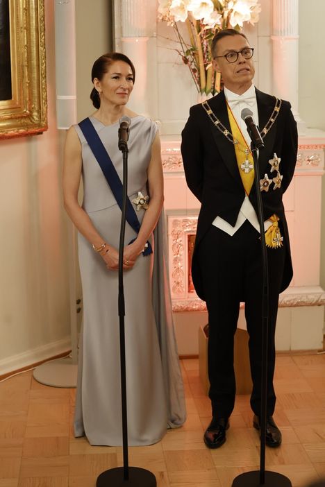Asiantuntijalta kiusallinen havainto Sanna Marinin ja Suzanne Innes ...