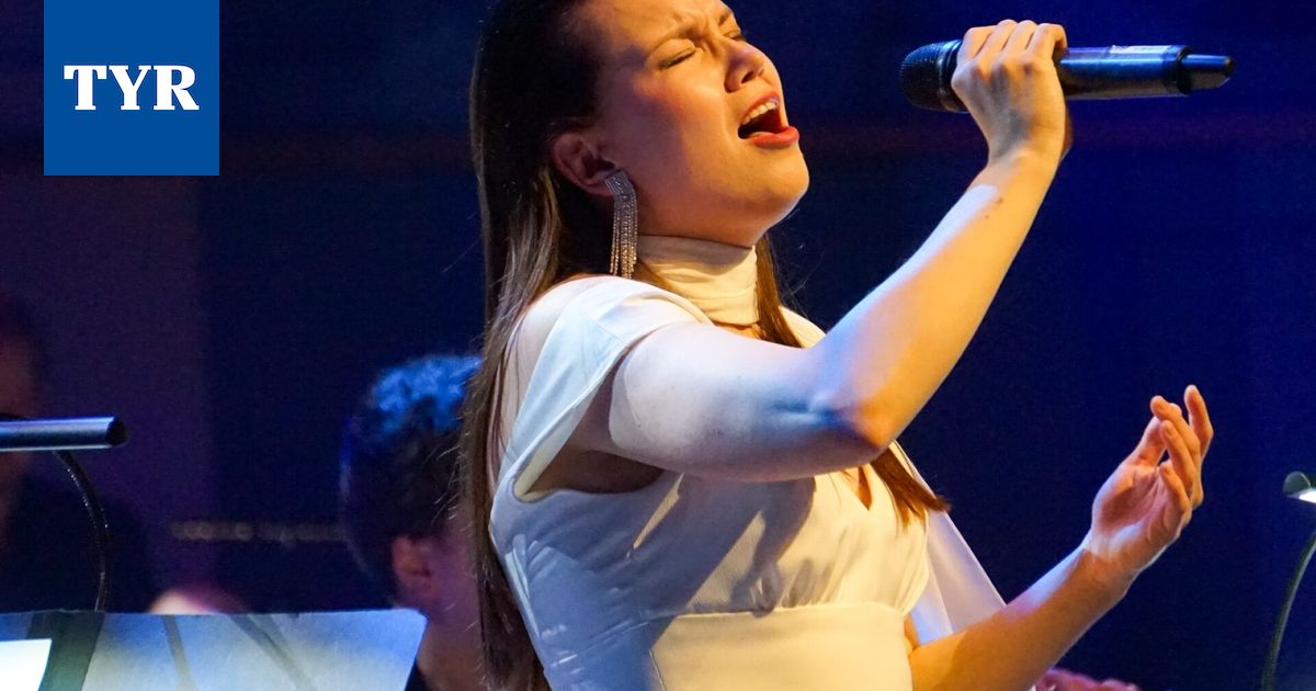 The Voice of Finland -voittaja Laura Ruusumaa ja yli 30 soittajan ...