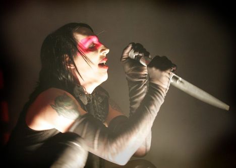 Marilyn Manson sovitteli raiskauskanteen – asian piti siirtyä oikeuteen ...