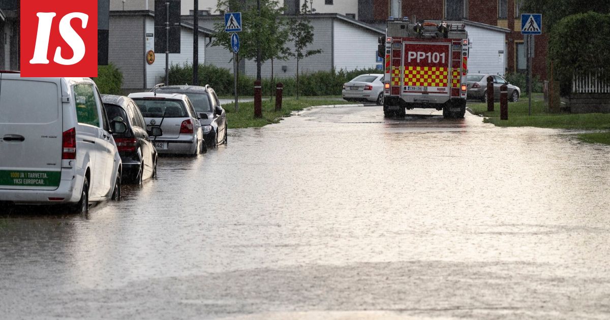 Oulu rankkasade tulva - Ilta-Sanomat