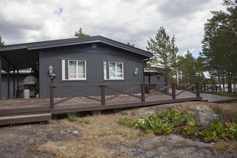 Huikeat Huvila & Huussi-ohjeman muutokset: Muistatko nämä mökkiremontit ...