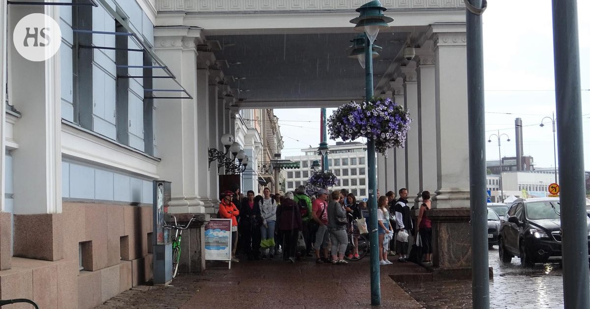 Salamat ja rankkasade iskivät Helsinkiin – sähköt katkesivat monin ...