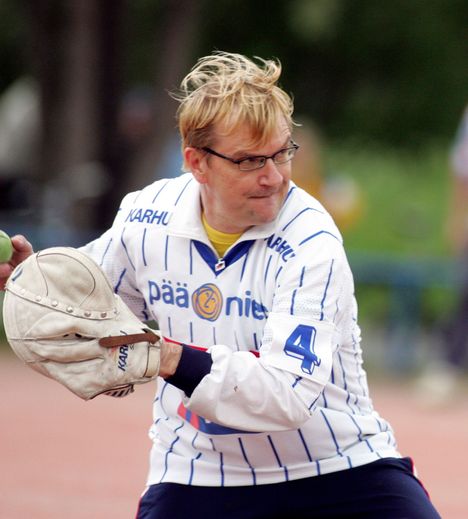Urheiluselostaja Antero Mertaranta kertoo perheestään - Ilta-Sanomat