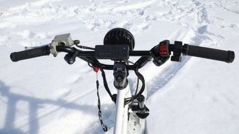 IS testasi: sähköllä toimiva lumiskootteri tarjoaa yhdellä latauksella ...