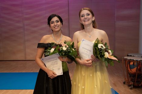Lappeenrannan laulukilpailussa voiton veivät Iida Antola ja Iris ...