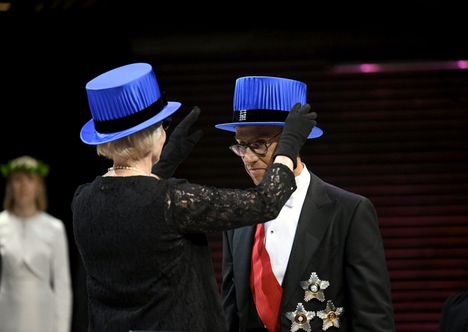 Presidentti Stubb vihittiin Taideyliopiston kunniatohtoriksi - Ilta-Sanomat
